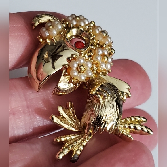 Vintage | Jewelry | Vintage Parrot Bird Brooch Gold Pearls Adorable 5s ...